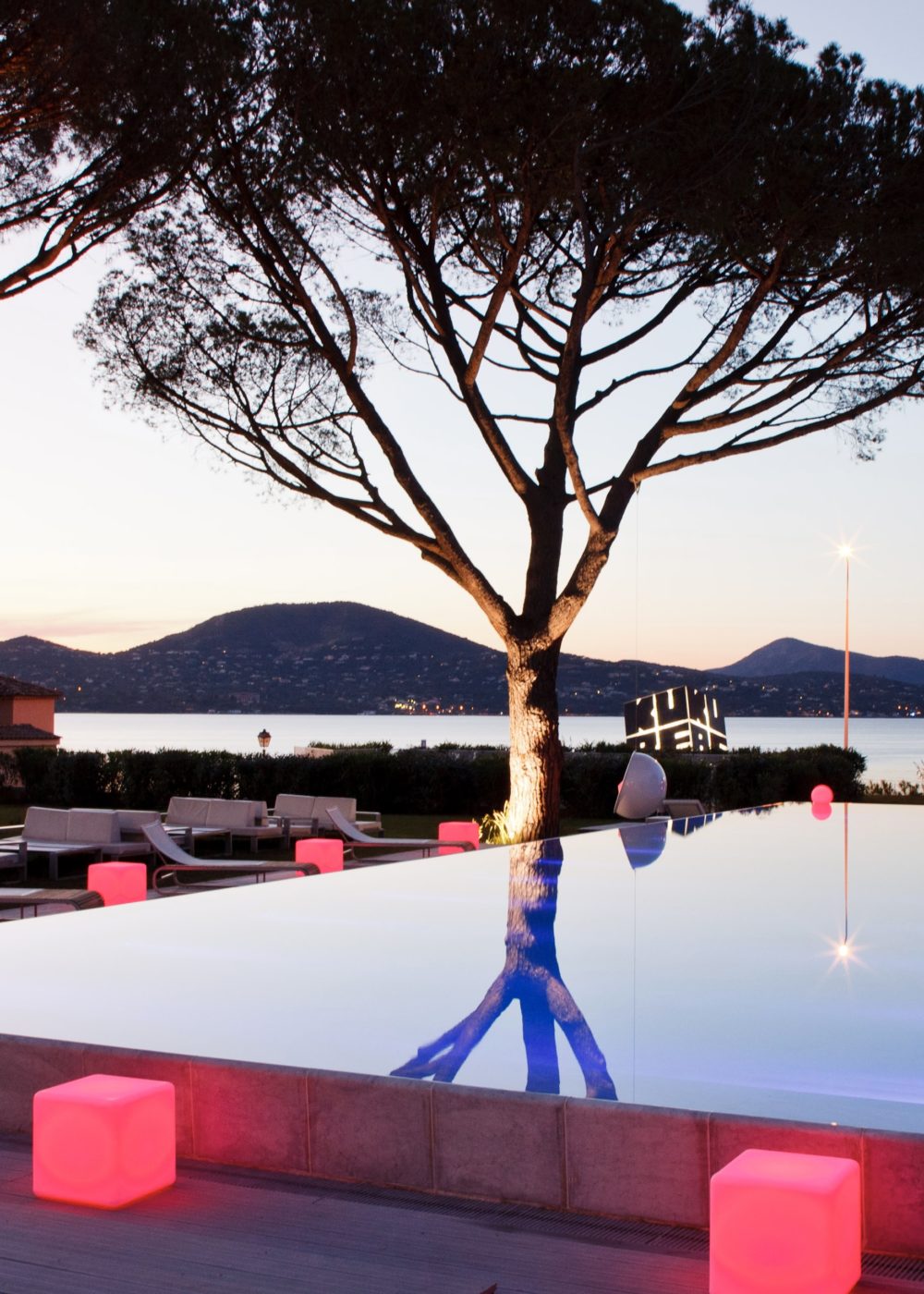 Cube – LED Lamp – Space Lighting