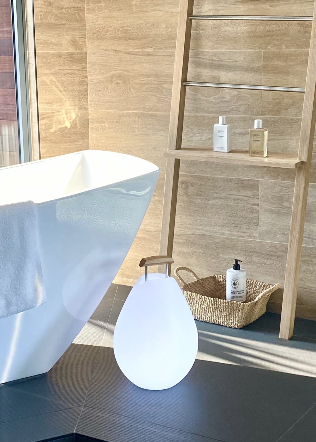 SMART AND GREEN – Space Lighting