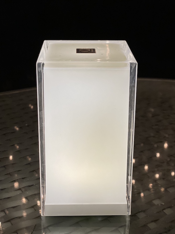 Hokare Cub – LED Table Lamp – Space Lighting