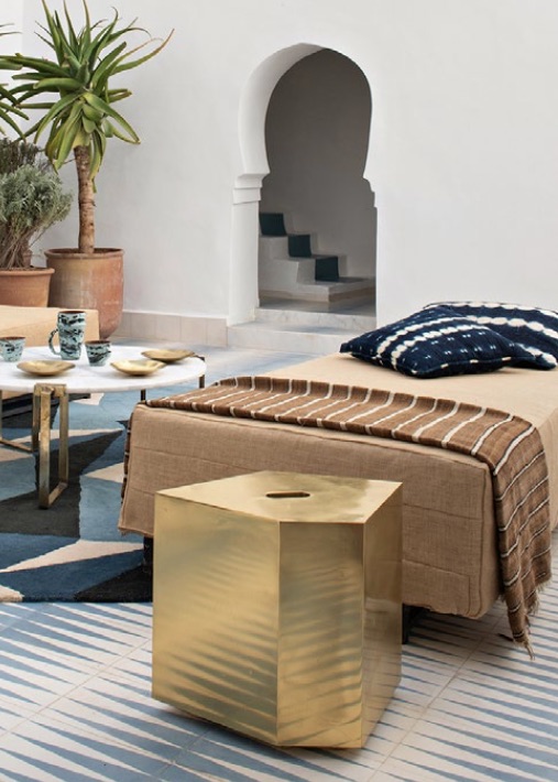 Pentagon – Stool – Space Lighting