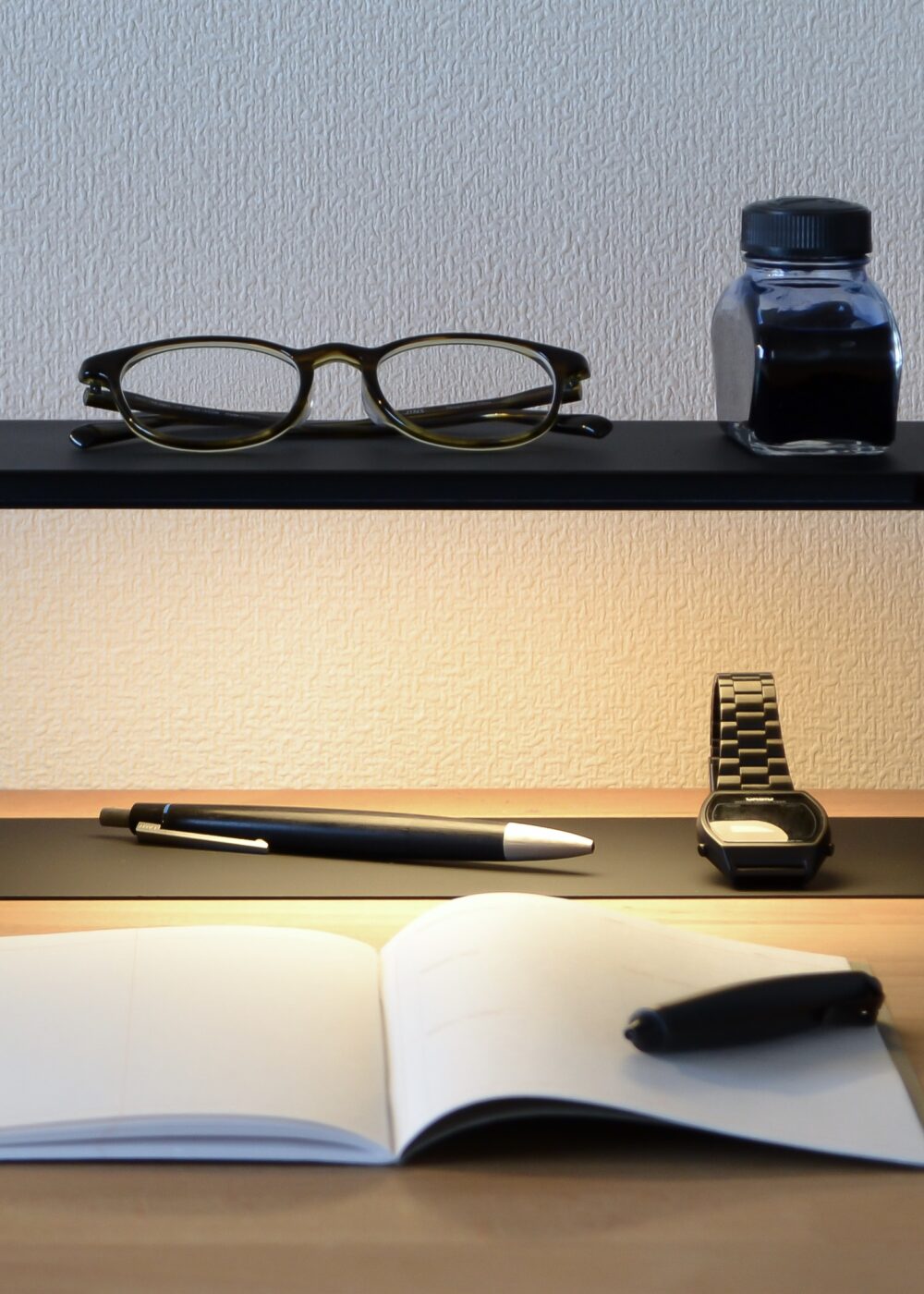 LIGHTSHELF – Table Lamp – Space Lighting